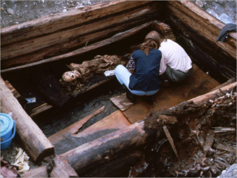 Ice mummies - Secrets of the Ice